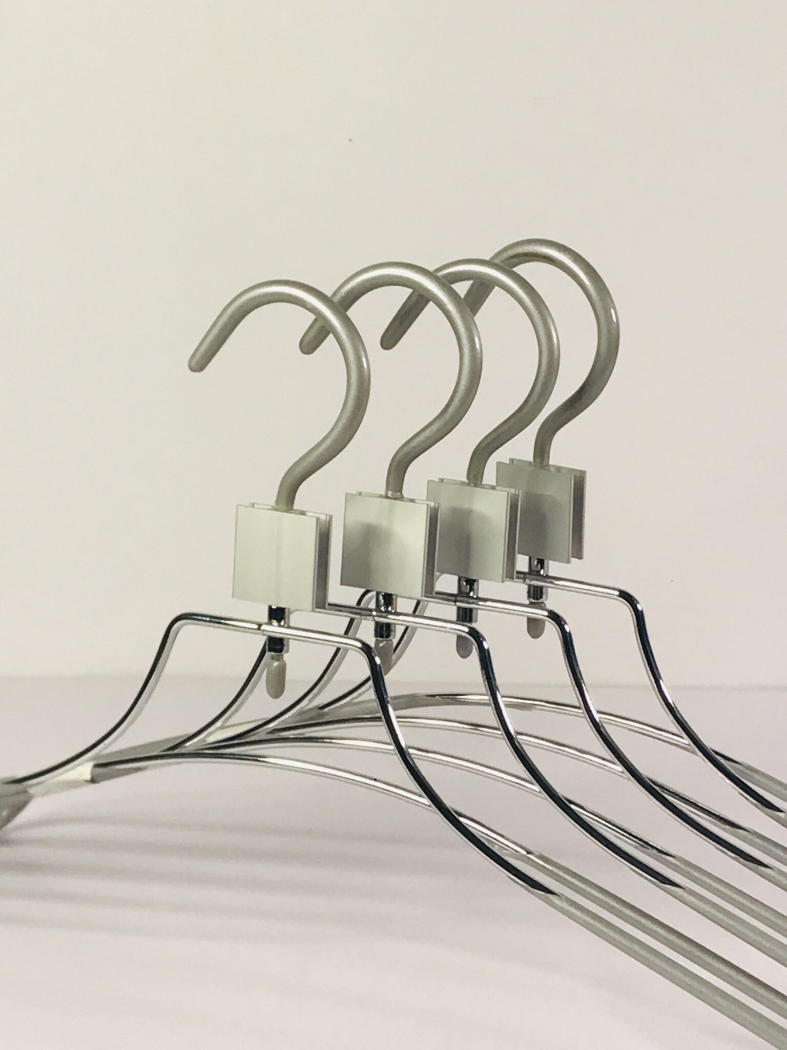 Best Quality Metal Clothes Hanger | Minimum Order Quantity 3 Pcs at ...