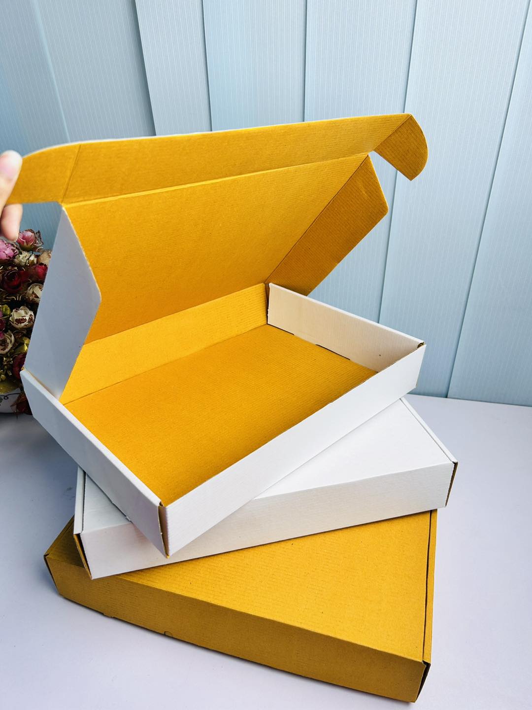 Premium Quality White Saree Box | Lowest price of Premium Quality ...